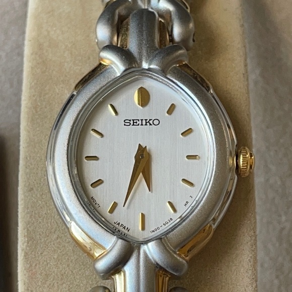 Seiko | Accessories | Seiko Lady Battery Water Resistant Stainless ...